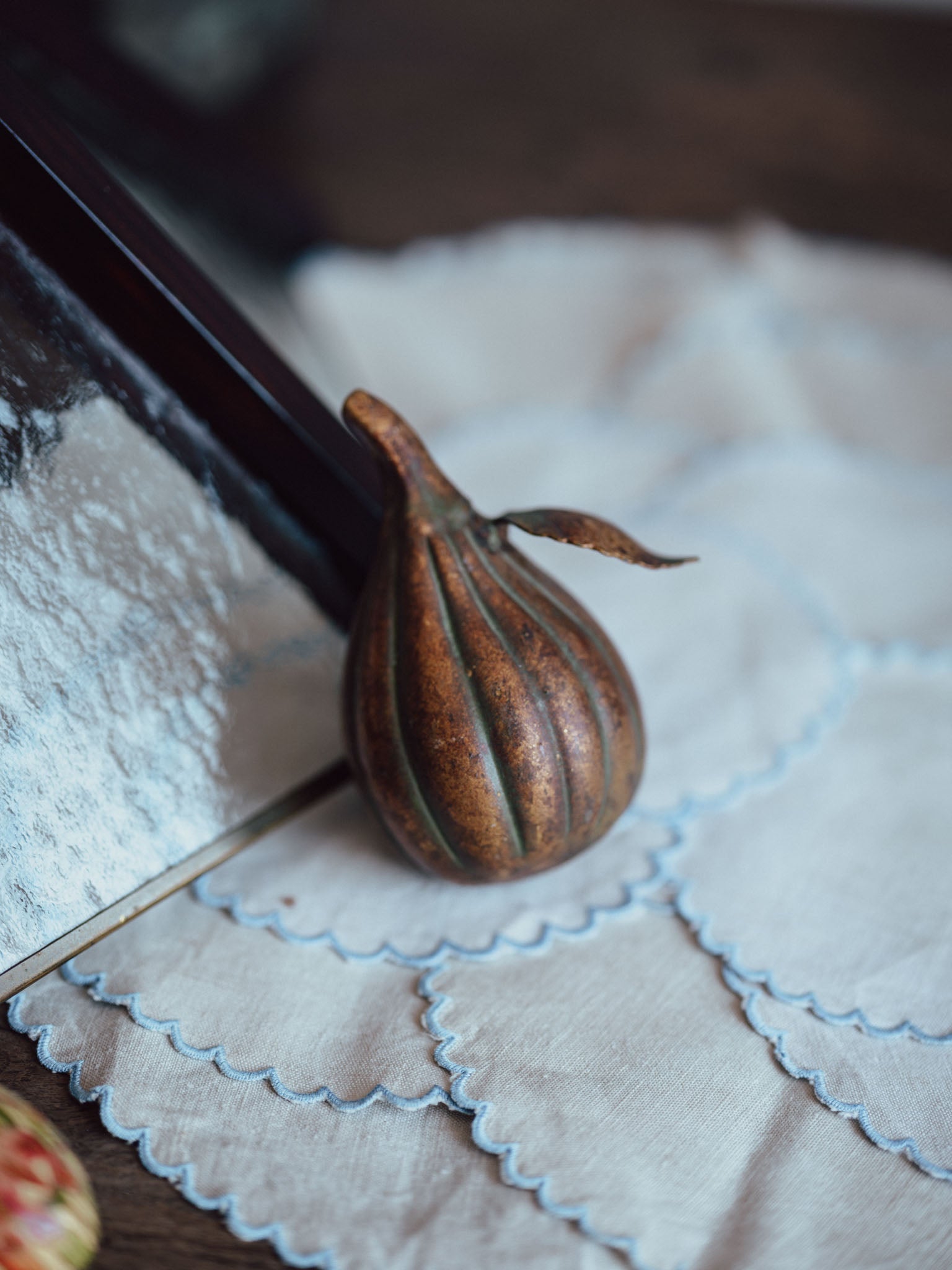 Cast-Metal Pear – The Workers Cottage